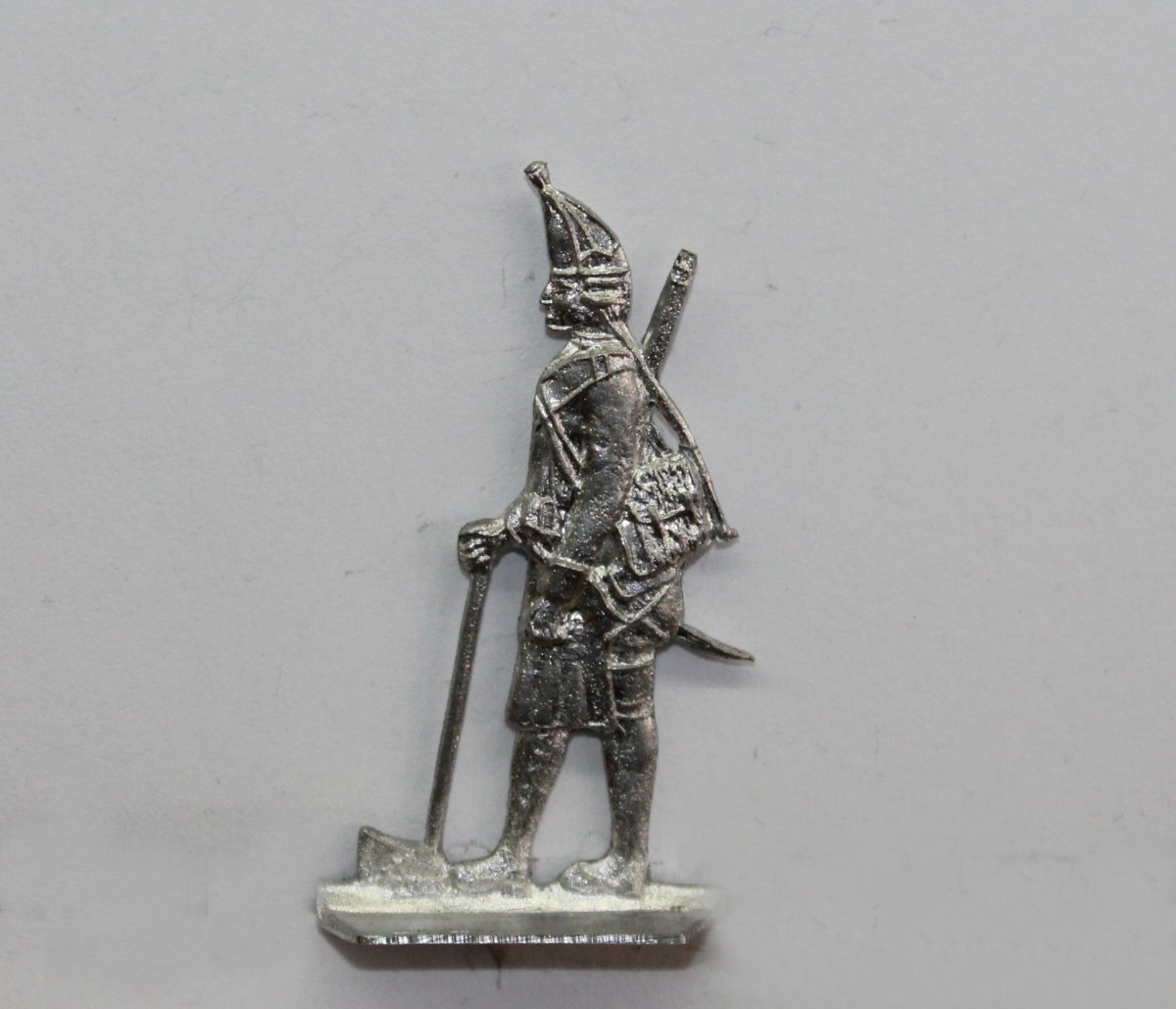 Schmalkalder Zinnfiguren - Sappeur der Grenadiere mit Axt
